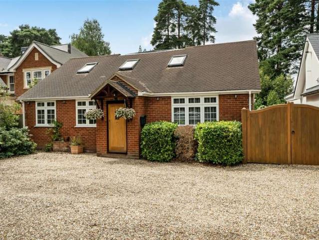 4 Bedroom Chalet House
