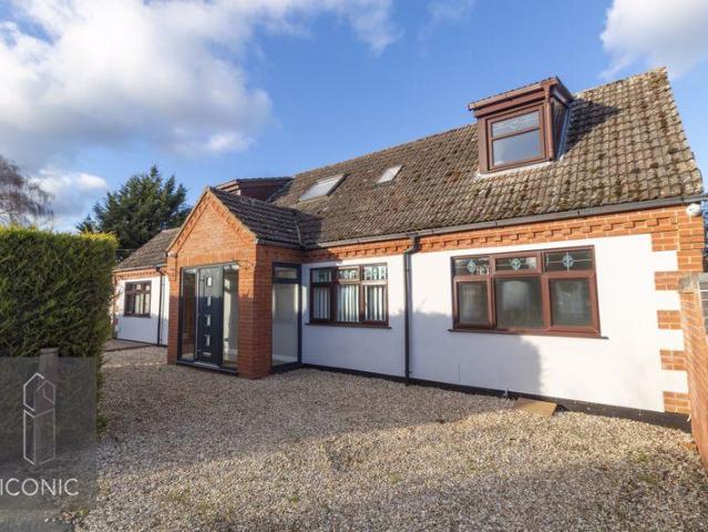 4 bedroom chalet to rent