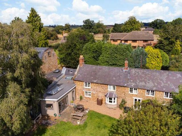 4 Bedroom Character Property For Sale In Maidford Road, Farthingstone