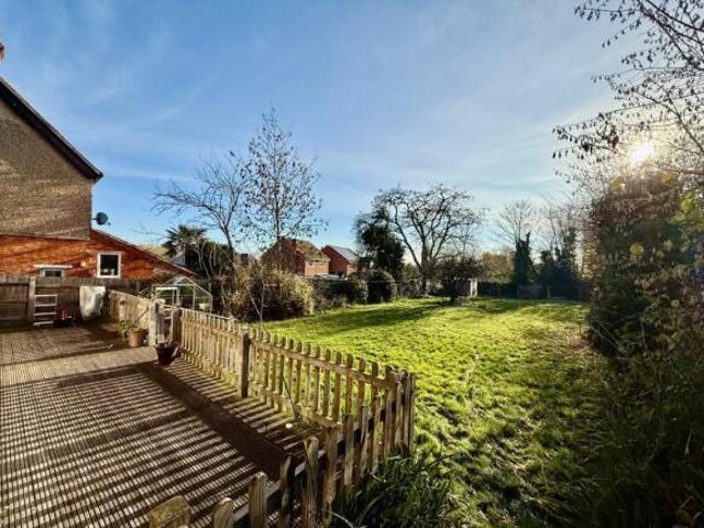 4 bedroom character property for sale in Buckingham Road, Bletchley, Milton Keynes, MK3