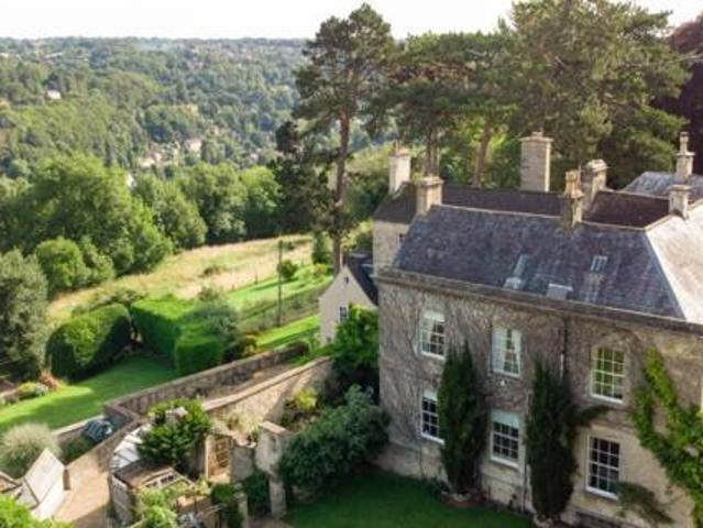 4 Bedroom Character Property For Sale In Chalford