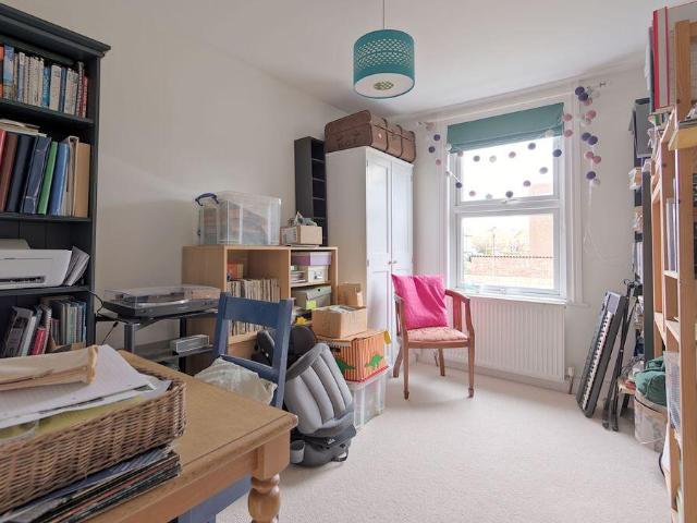 4 bedroom character property for sale in Falkland Road, Barnet, EN5