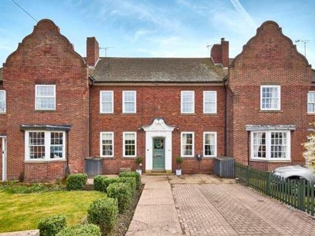 4 Bedroom Character Property For Sale In High Street