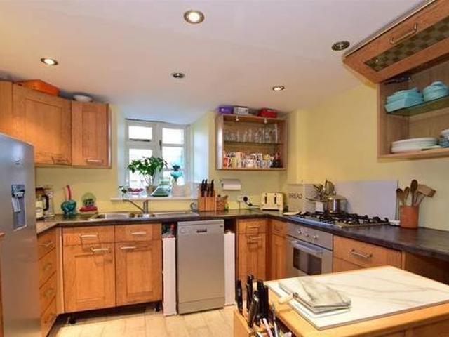 4 bedroom character property for sale in Queens Road Freshwater Isle of Wight PO40