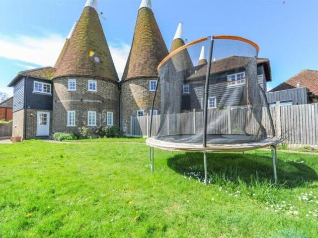 4 bedroom character property for sale in The Green, Bearsted, Maidstone, ME14