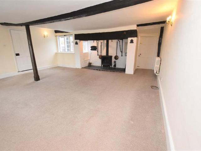 4 bedroom character property to rent