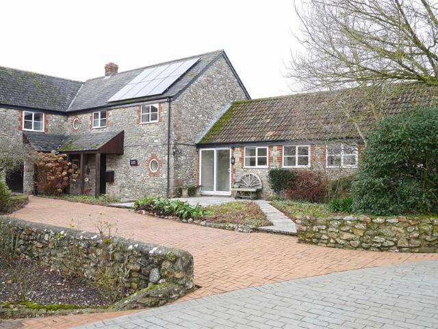 4 bedroom character property to rent
