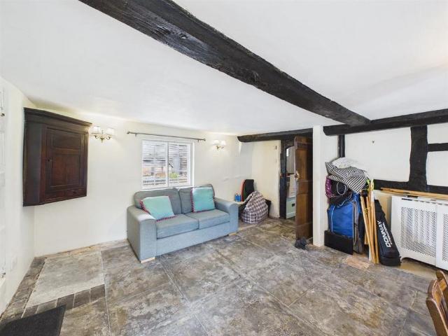 4 bedroom character property to rent