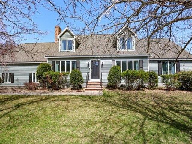 4 bedroom, Chelmsford MA 01824 102825207