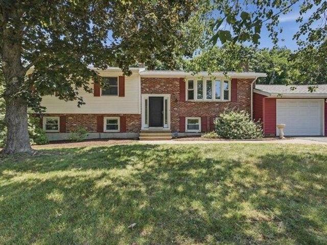 4 bedroom, Chelmsford MA 01824 104788772