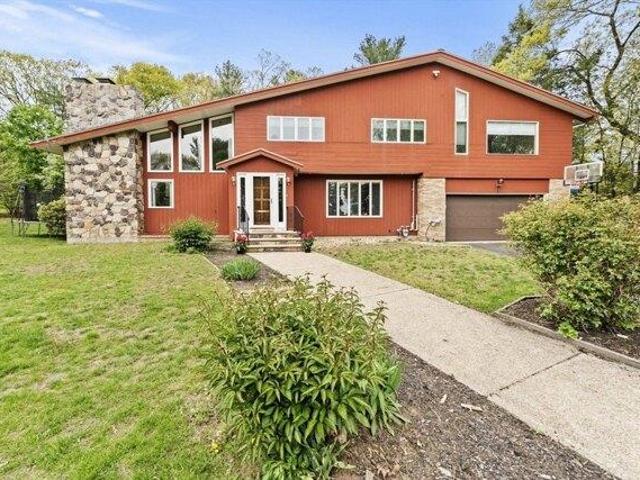 4 bedroom, Chelmsford MA 01824 LS102371313