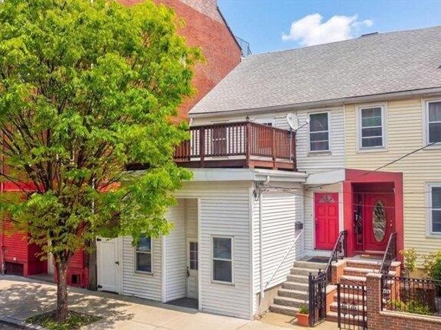 4 bedroom, Chelsea MA 02150 102779350
