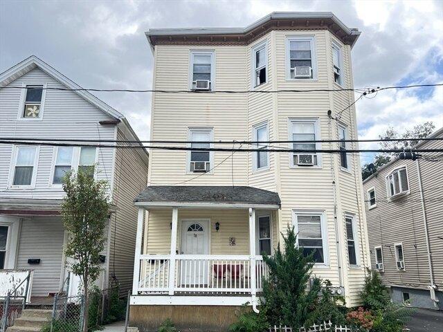 4 bedroom, Chelsea MA 02150 102372244
