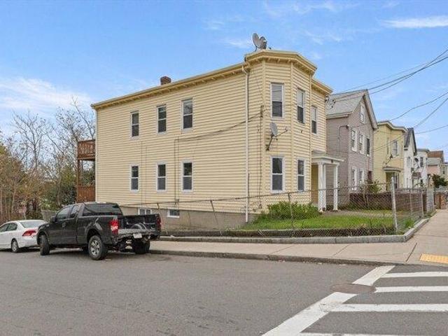 4 bedroom, Chelsea MA 02150 LS102709314