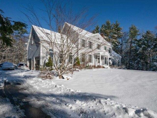 4 bedroom, Chester NH 03036 LS102564153