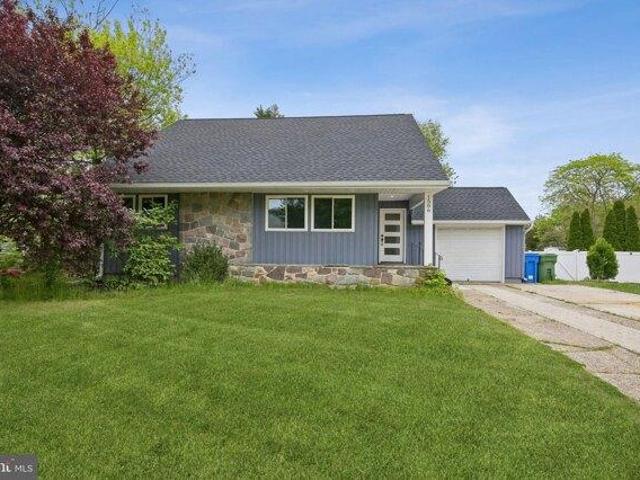 4 bedroom, Cherry Hill NJ 08003 LS102313028