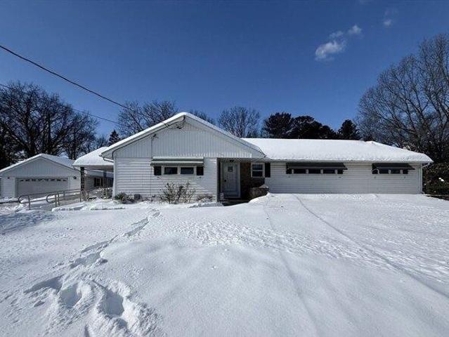 4 bedroom, Chicopee MA 01020 LS102318158