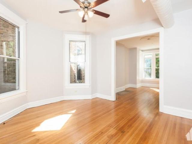4 bedroom, Chicago IL 60657 30709185