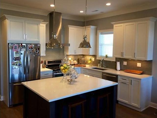 4 bedroom, Chicago IL 60657 LS64432389