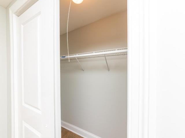 4 bedroom, Chicago IL 60608 LS55874183