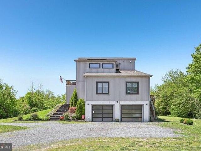 4 bedroom, Cinnaminson NJ 08077 102530173