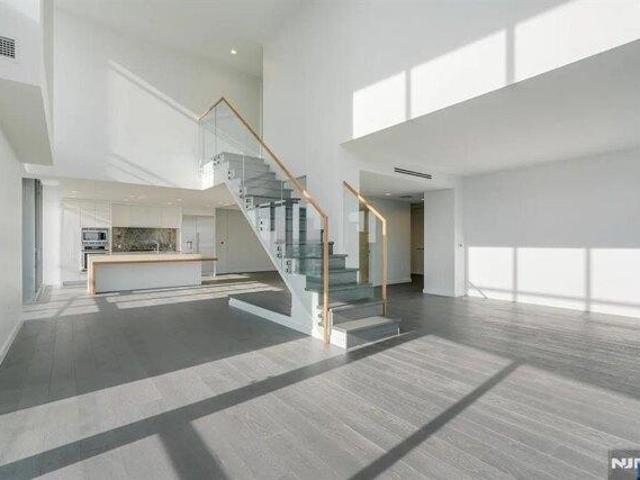 4 bedroom, Cliffside Park NJ 07010 104811766