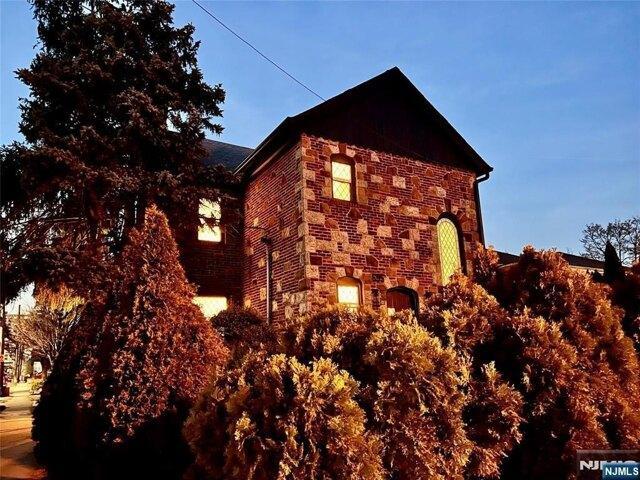 4 bedroom, Cliffside Park NJ 07010 102725740