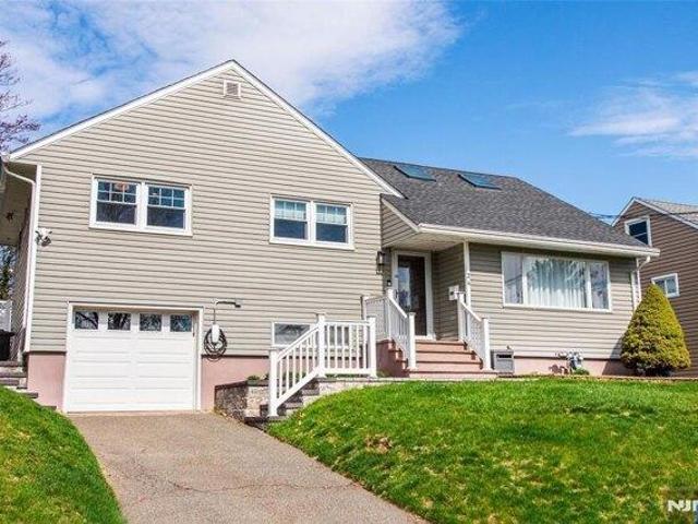 4 bedroom, Clifton NJ 07013 LS102728792