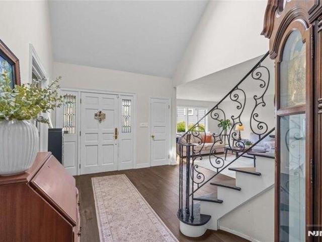 4 bedroom, Clifton NJ 07013 LS102827222
