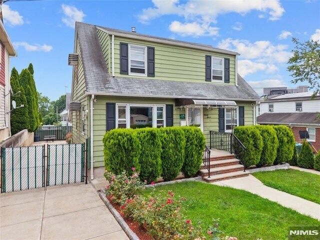 4 bedroom, Clifton NJ 07011 104262038