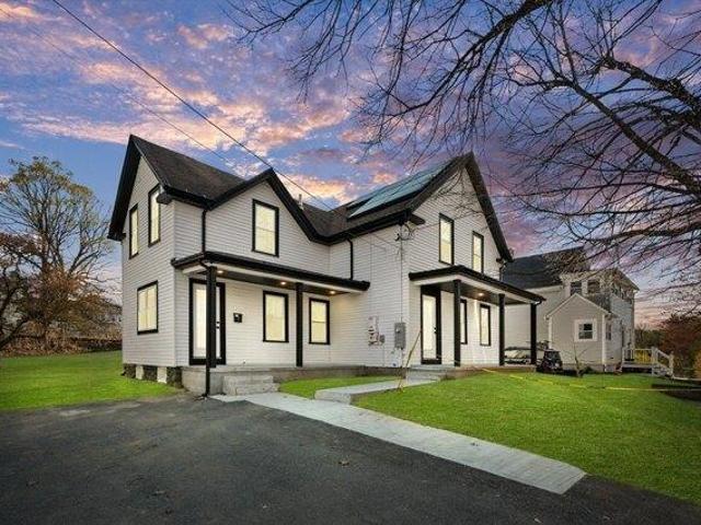 4 bedroom, Clinton MA 01510 102258139