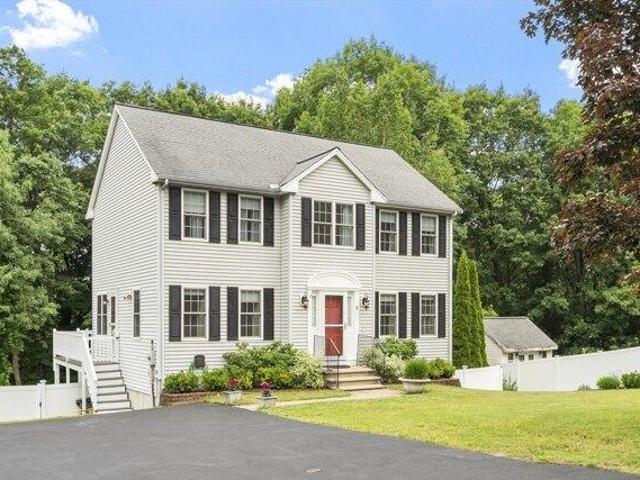 4 bedroom, Clinton MA 01510 104808789