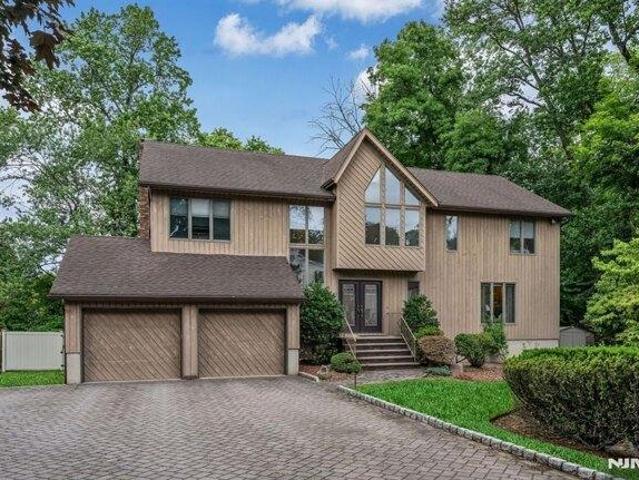 4 bedroom, Closter NJ 07624 103626201