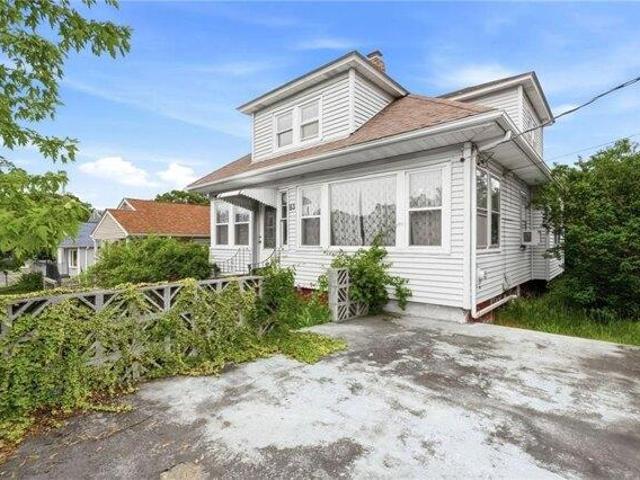 4 bedroom, Cranston RI 02905 104715913