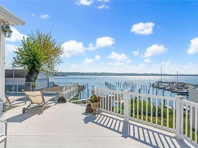 4 bedroom, Cranston RI 02905 104851102