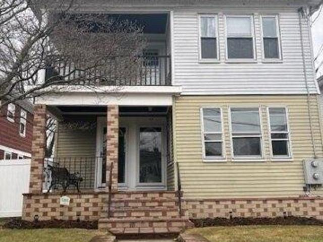 4 bedroom, Cranston RI 02905 102157996