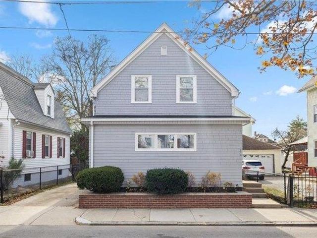 4 bedroom, Cranston RI 02905 103072597