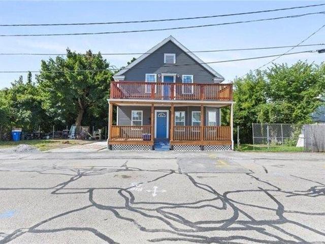 4 bedroom, Cranston RI 02909 104568172