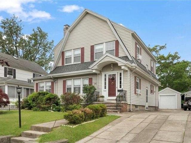 4 bedroom, Cranston RI 02910 103019955