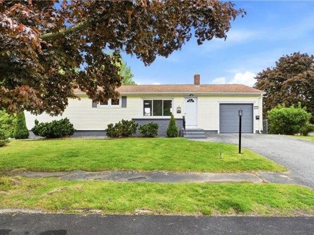 4 bedroom, Cranston RI 02920 104077864
