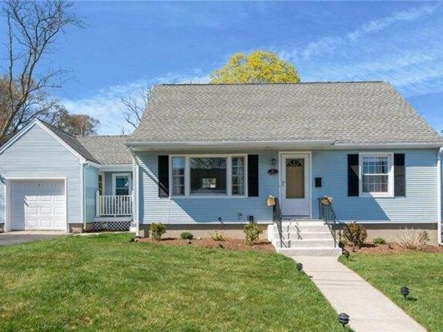 4 bedroom, Cranston RI 02920 102669507
