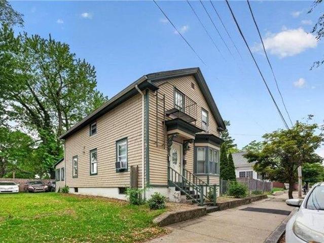 4 bedroom, Cranston RI 02920 103019084