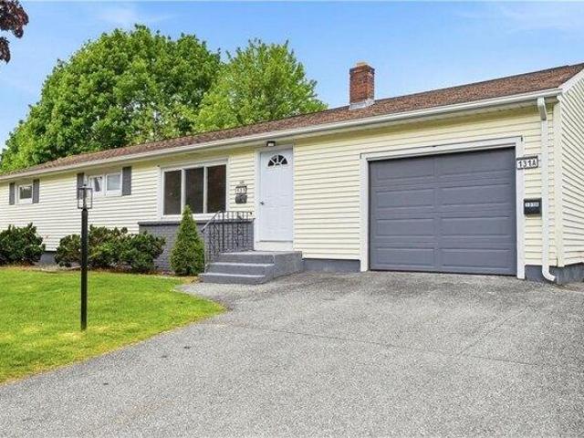 4 bedroom, Cranston RI 02920 103070730