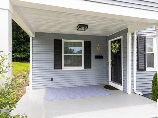4 bedroom, Cranston RI 02920 LS102443446