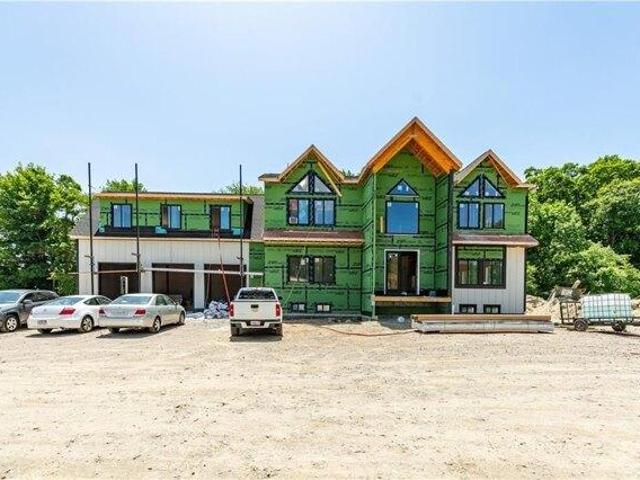 4 bedroom, Cranston RI 02921 104811772