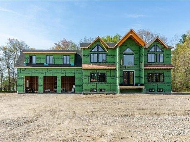 4 bedroom, Cranston RI 02921 103188045