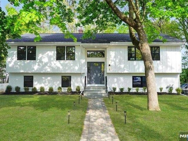 4 bedroom, Cresskill NJ 07626 102562708