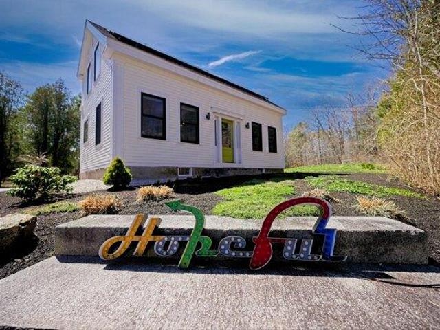 4 bedroom, Cumberland ME 04021 LS102670978