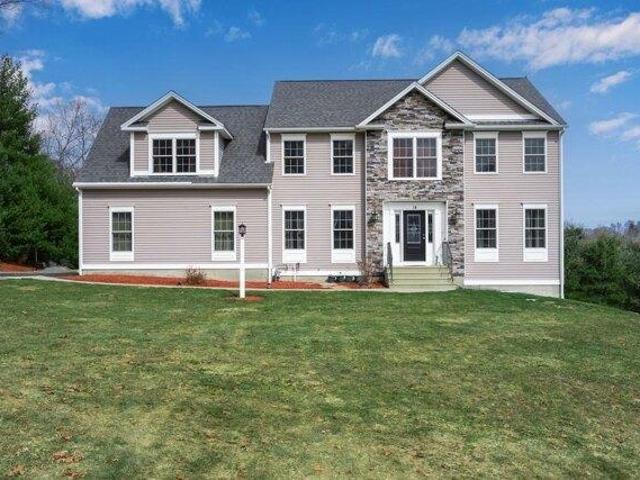 4 bedroom, Cumberland RI 02864 102000310