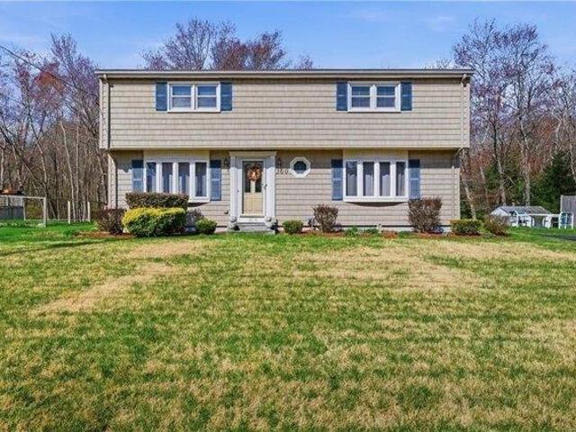 4 bedroom, Cumberland RI 02864 102282465